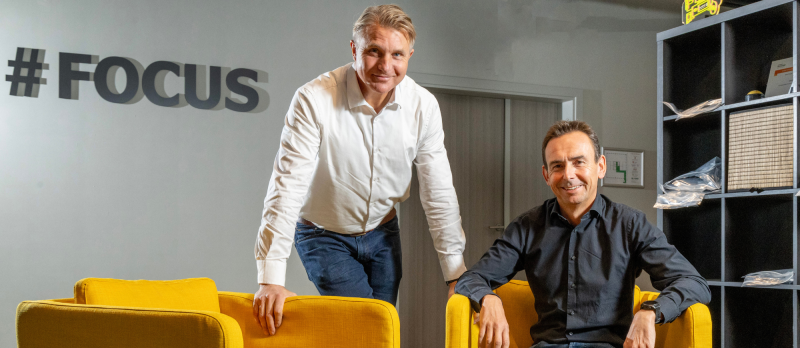 Pat Van Roey geeft de ‘toetsen’ door aan Joachim Lauwers | Voka