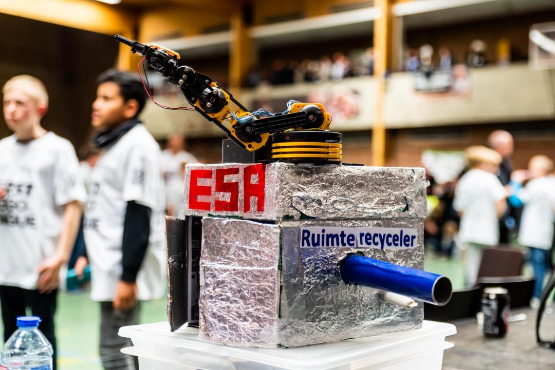 Wat is FIRST LEGO League? | Voka